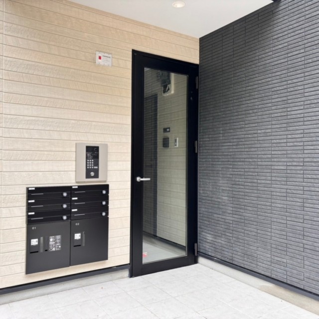 11237 BRAVE BASE 二日市駅南 新築館銘板設置工事完了！ | 【福岡の看板製作】株式会社ロプト